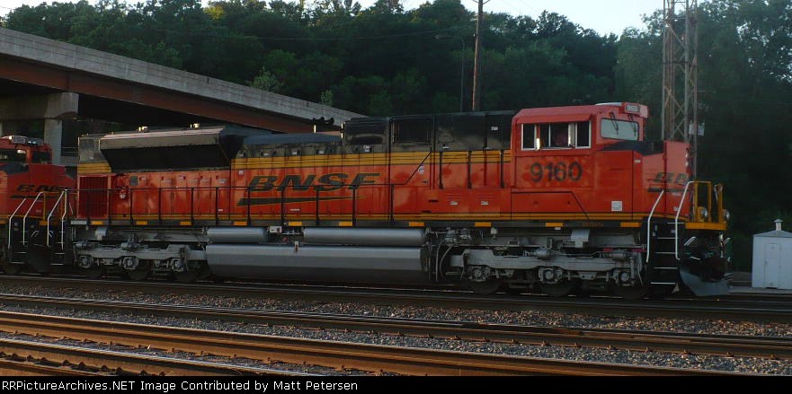 BNSF 9160